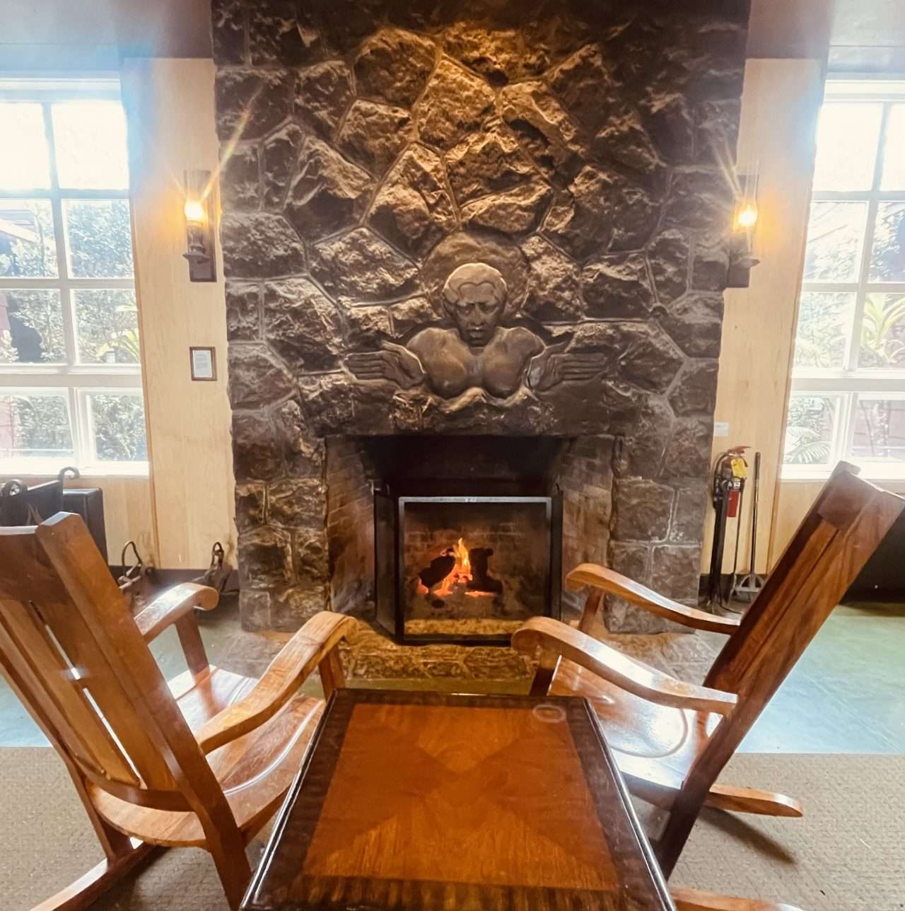 Volcano House: Unforgettable Stay on the Rim of Kīlauea Caldera