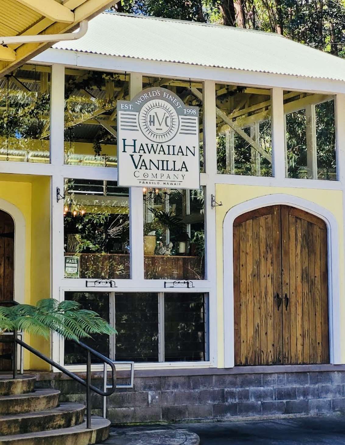 "Hawaiian Vanilla Company: Exotic Tours & Flavors"