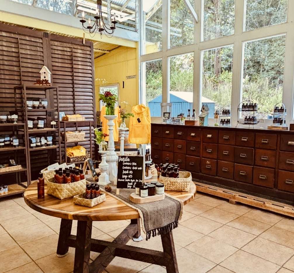 "Hawaiian Vanilla Company: Exotic Tours & Flavors"